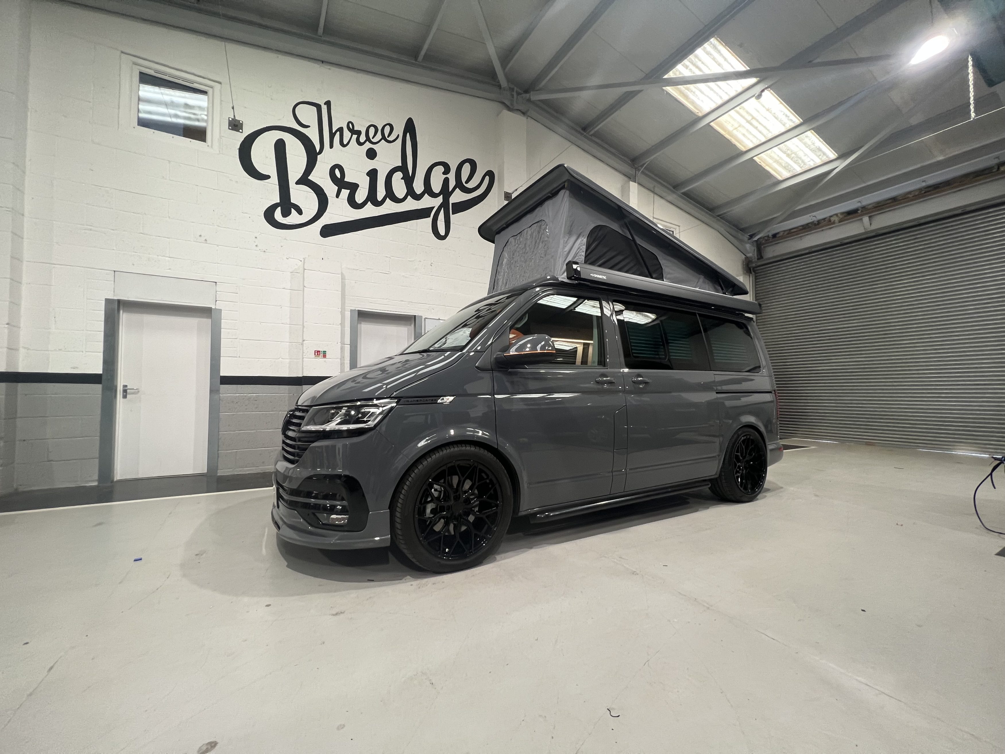 Volkswagen Transporter Highline 204PS 4-Motion - OX RV